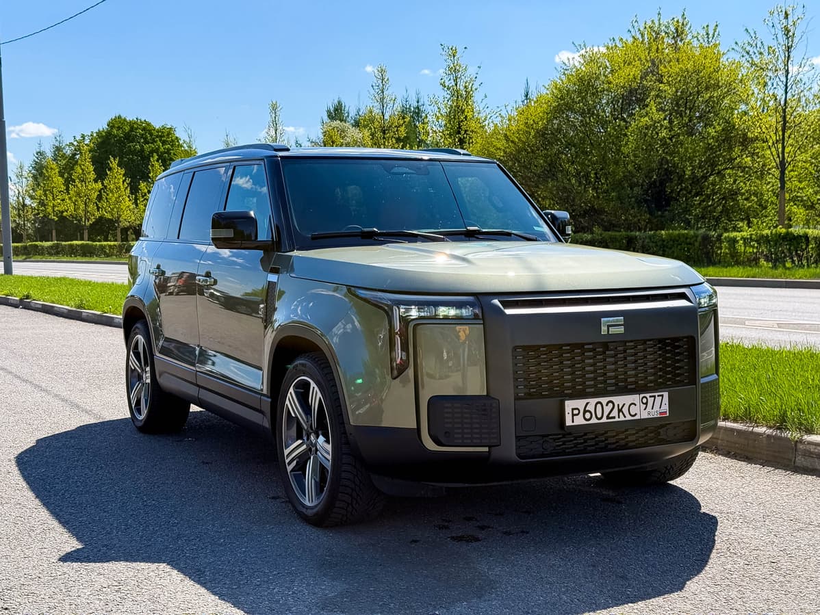 Тест-драйв Rox 01: гибридный внедорожник с внешностью Land Rover и ...