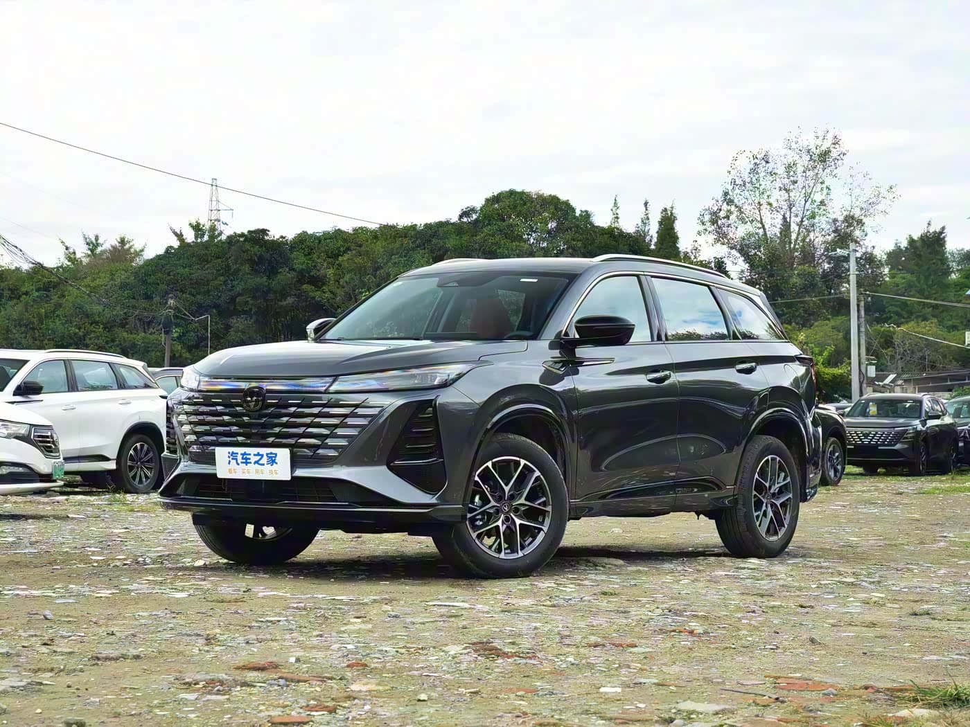 У Changan появился кроссовер с 8-ступенчатым «автоматом» Aisin всего за ...