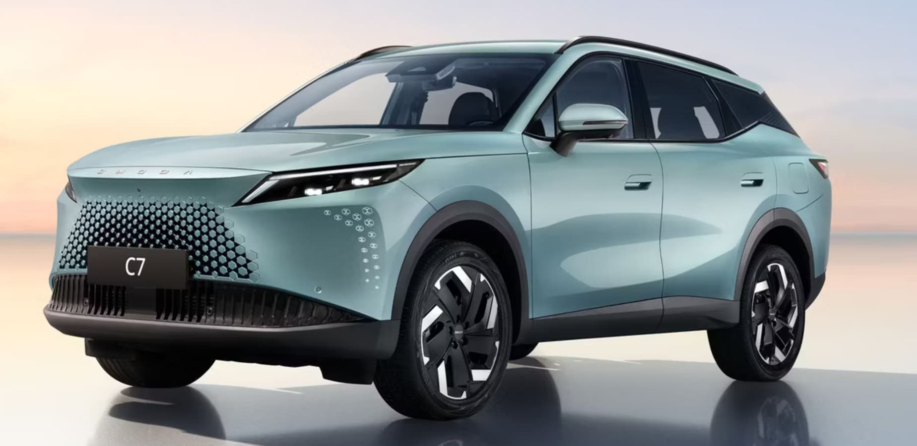 Конкурент Haval F7 и Geely Atlas от суббренда Chery. В России ...