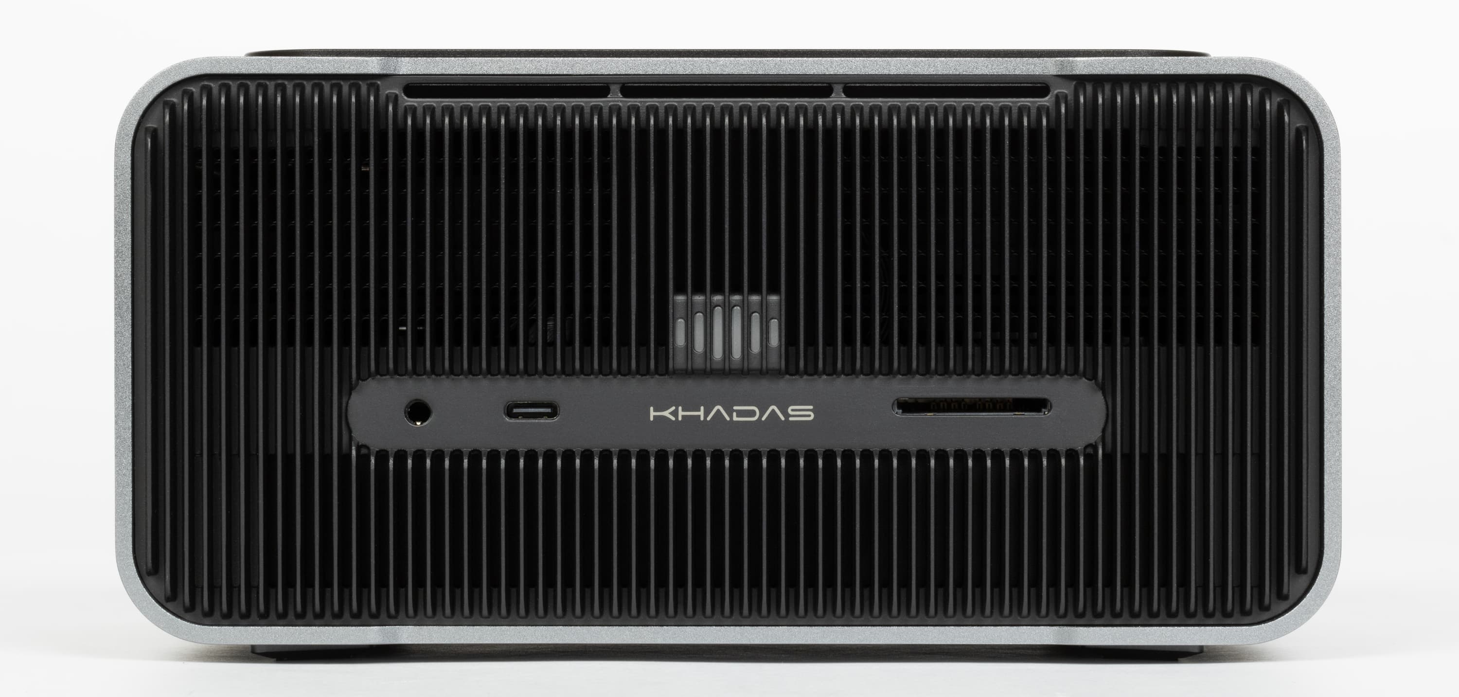 Обзор внешней видеокарты Khadas Mind Graphics 2 на базе GeForce RTX 5060 Ti