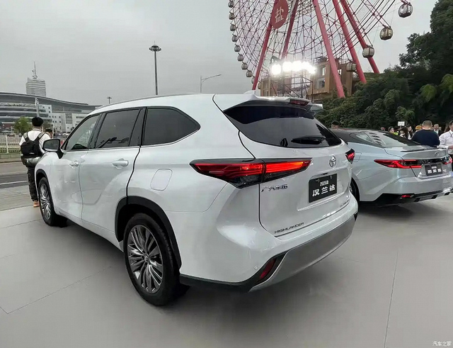 Toyota Highlander 2026 Goes on Sale in China