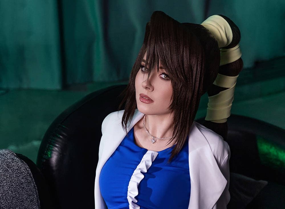 Sephiroth's Mother: Model Shows Lucrecia Crescent Cosplay from Final ...