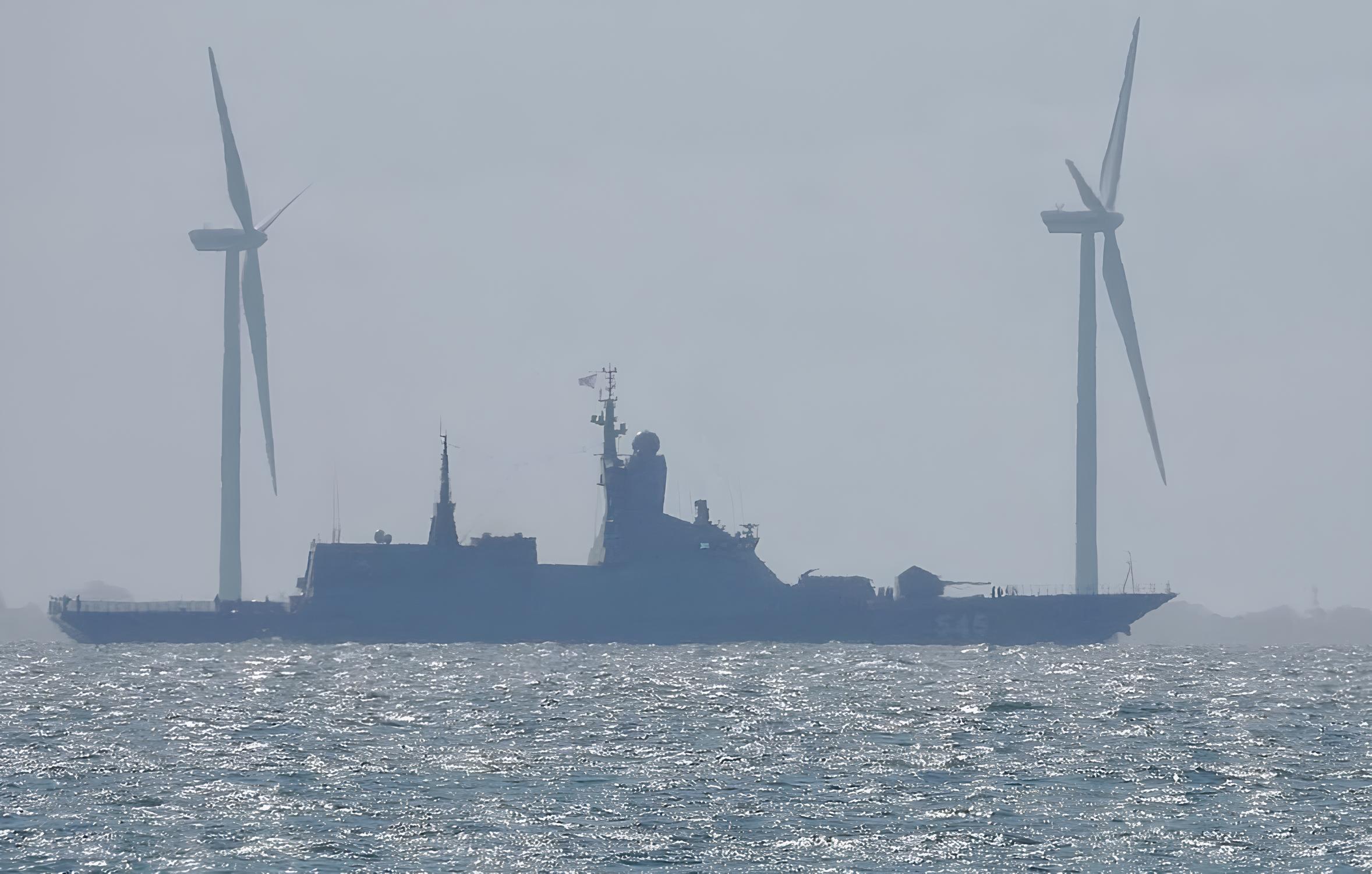 Carrier of "Caliber" and "Uran" missiles, corvette "Stoykiy" left the ...
