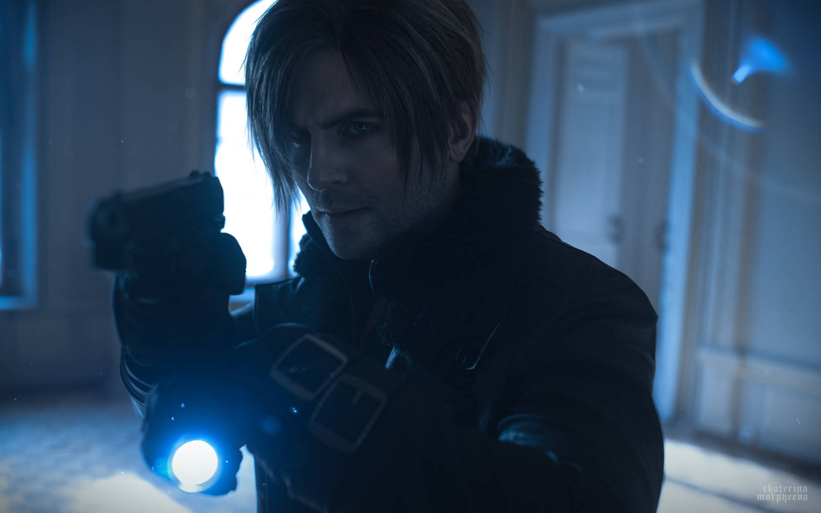 Cosplayer Portrays Leon Kennedy from Resident Evil Requiem: A Return to ...