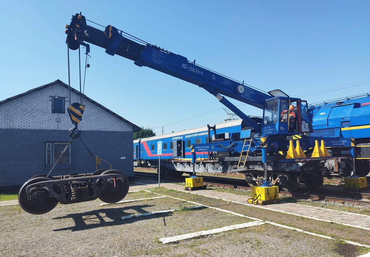 Russian Railways put into operation a small-capacity crane of 5 tons on ...